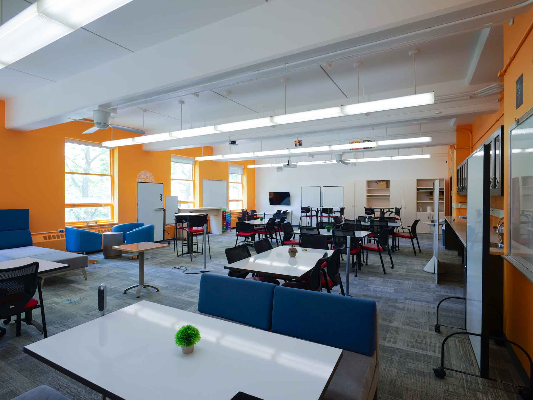 Active Learning Classrooms | Center for Excellence in Learning and Teaching